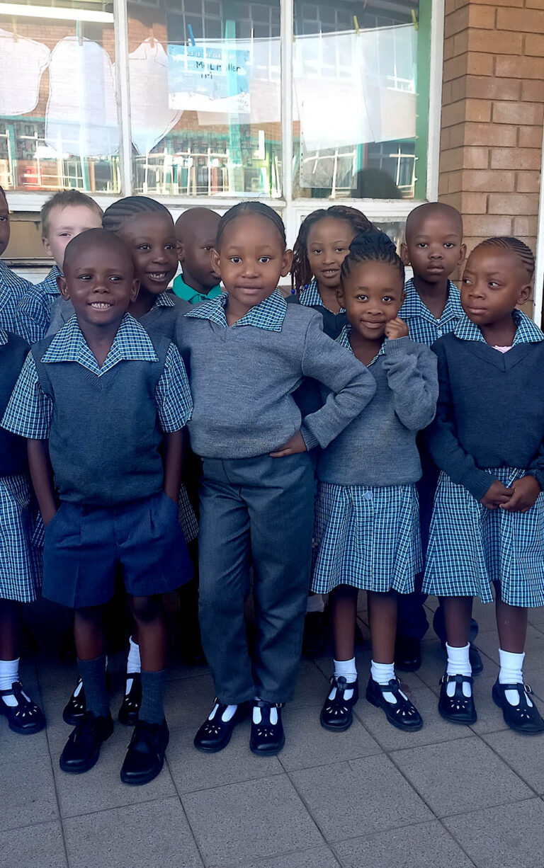 Grade 1: First day in new uniforms! - Cresslawn Primary School