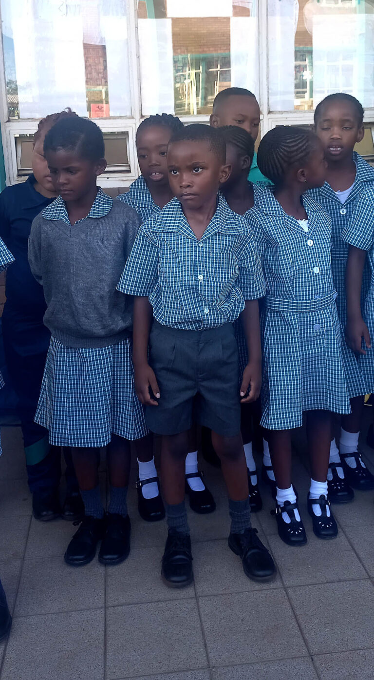 Grade 1: First day in new uniforms! - Cresslawn Primary School